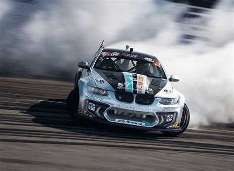 Bmw M3 Gtr Strassenversion Racing Pedigree Meets The Road