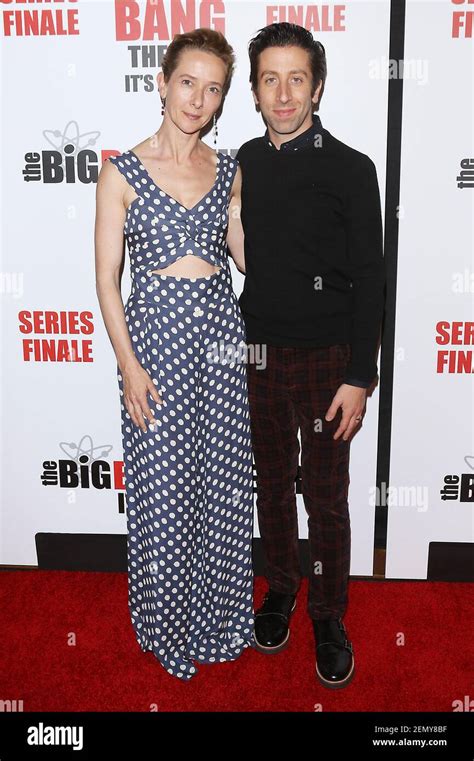 Simon Helberg R And Wife Jocelyn Towne Attend Òthe Big Bang TheoryÓ
