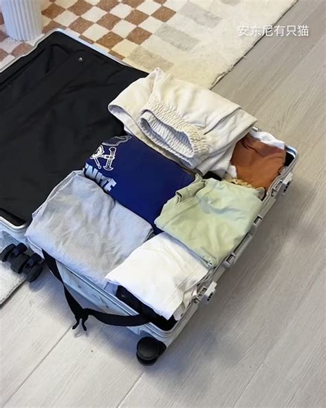 9gag ️ Memeland On Twitter Only Pack The Essentials