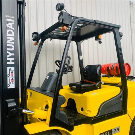 Hyundai 35l 7a Used Gas Forklift 4157