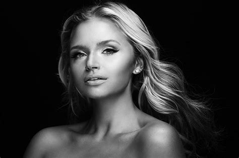 Picture Of Veronika Dash