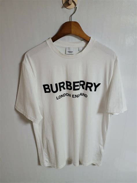 버버리 화이트 런던 잉글랜드 반팔티셔츠 M 8026017 리본즈reebonz