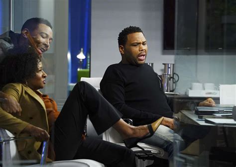 Black Ish Black Ish Photo Allen Maldonado Wanda Sykes Anthony