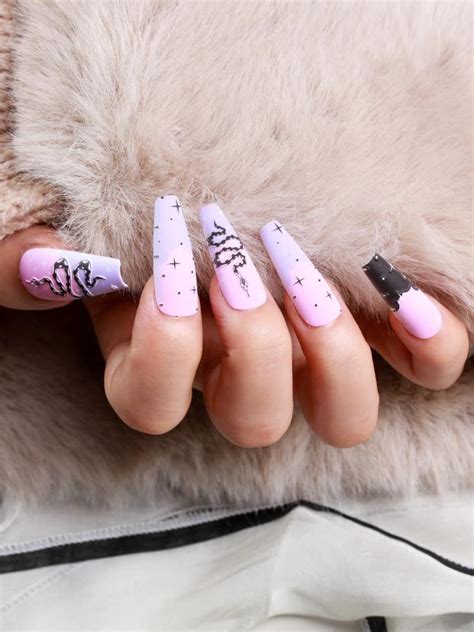 Комплект Разкошни Press On Изкуствени Нокти 24 броя Арт Готик Нокти със Змии Уникални Нокти