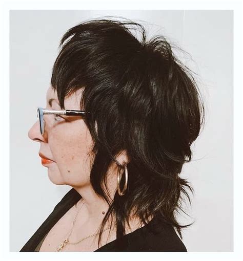 15 Cute Short Shag Haircuts For Older Women