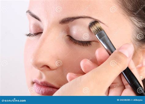 Make Up Artists Apply Makeup Model Stock Image Image Of Cosmetic