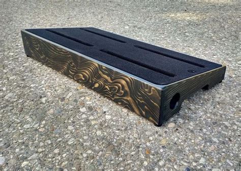 Custom Ebony Pine Wood Pedalboard With Soft