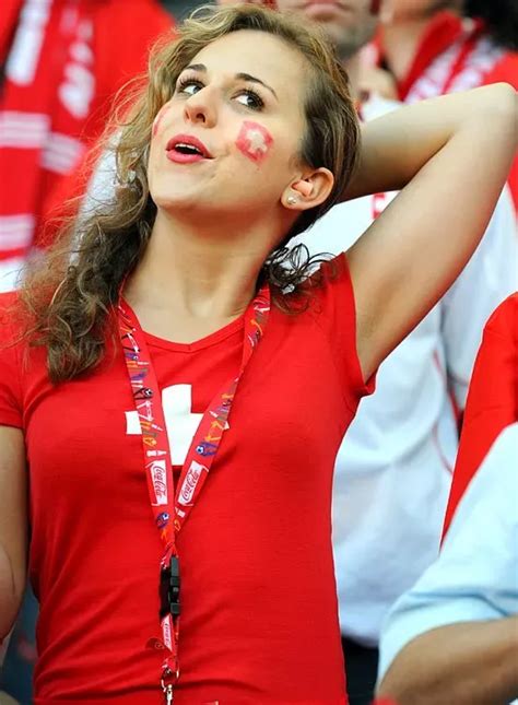 Female Fans Of The World Cup Live Football Streaming Hot Football