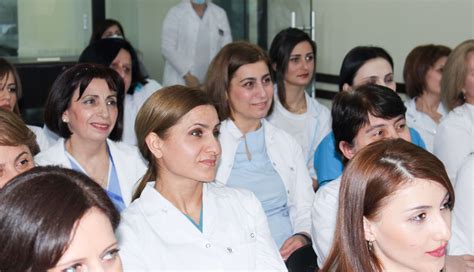 ქირურგიის ეროვნულ ცენტრსა და კლინიკა ახალ სიცოცხლეში“ ექთნების