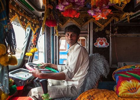Dan Eckstein — Horn Please The Decorated Trucks Of India