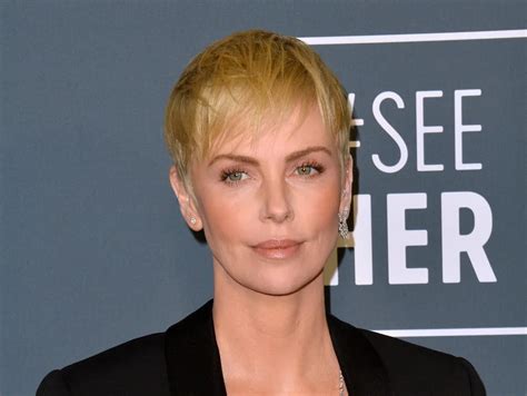 25 Dazzling Charlize Theron Hairstyle Ideas