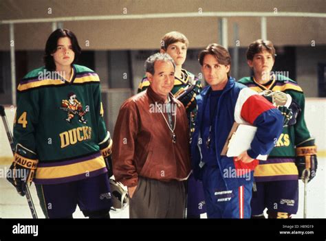 D2 The Mighty Ducks Logo