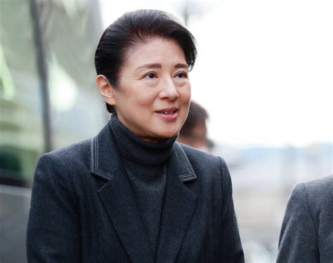 雅子さま 陛下とお互いの写真を撮り合われてご成婚31周年の デート”アルバム 女性自身