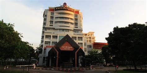 Nat Ta Wadee Photographer Nat Ta Wadee Photographer