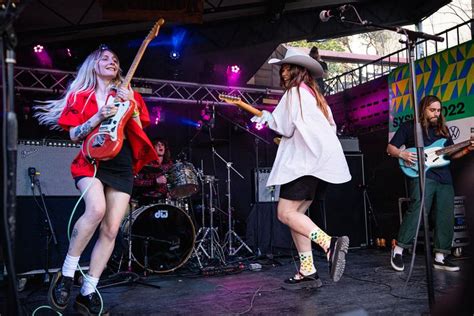 Wet Leg Are The Buzziest New Band Of The Year Theyre Just As