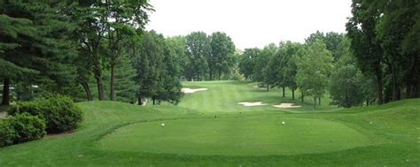 Golf Rolling Hills In Country Club