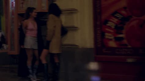 961 Street Walkers Stock Videos Footage And 4k Video Clips Getty Images