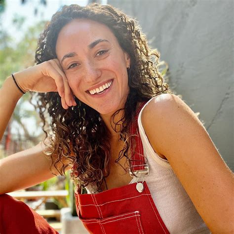 About — Emily Abrams