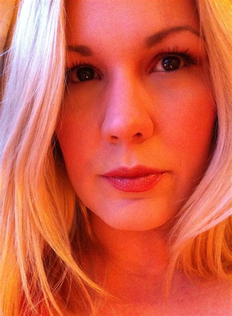 Fashion Maven Mommy Jane Iredale