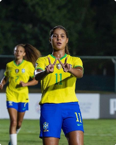 Giovanna Waksman Marcou Seu Primeiro Hat Trick Pela Seleção Brasileira