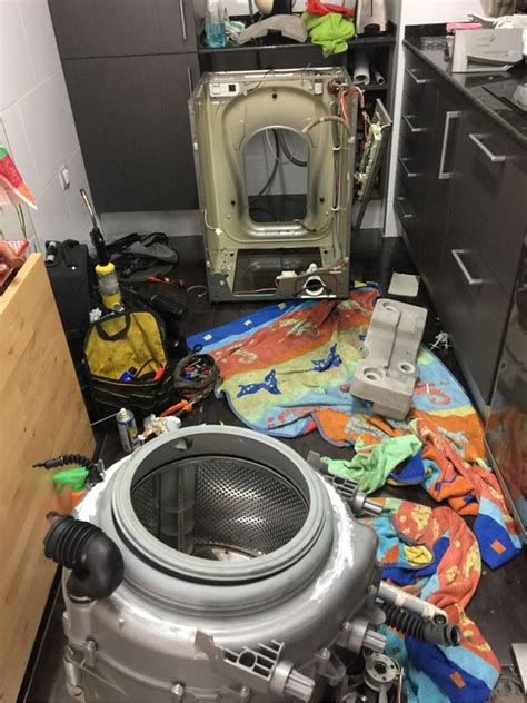 Lavadora Encayada Atascada En Barcelona En Wallapop