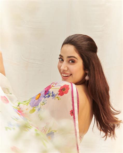 Jhanvi Kapoor In A Chiffon Floral Saree