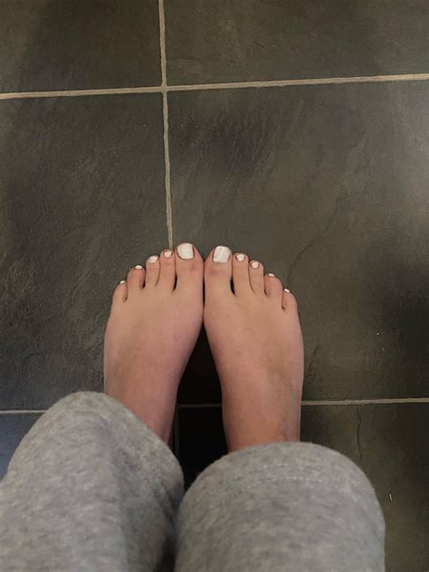 18 Dont We All Love Teen White Toes Swipe For Face Reveal R