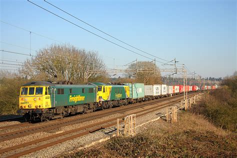 Class 86 Tomcurtisrailgallery