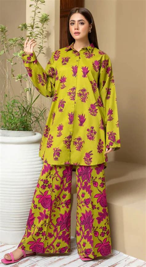 Pin By Naureen On Dress Simple Dress Casual Simple Trendy Outfits