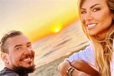 Quem é A Esposa De Ex Raimundos Que Denunciou Abusos Na Bola De Neve Metrópoles