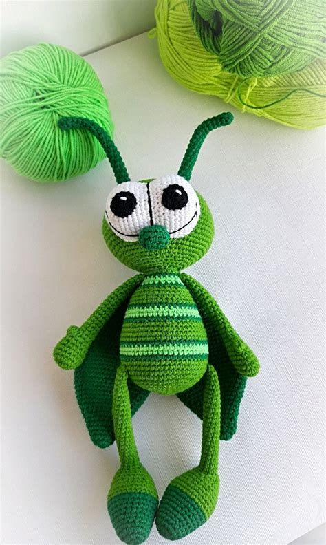 Вязаная игрушка. Зелёный кузнечик. в интернет-магазине на Ярмарке ...