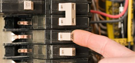 How To Replace A Circuit Breaker In Panel