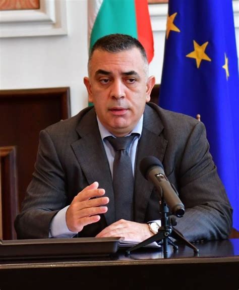 Агенция Сливен КМЕТЪТ СТЕФАН РАДЕВ ОБЯВИ ЗА НЕУЧЕБНИ 30 И 31 ЯНУАРИ ЗАРАДИ ГРИПА