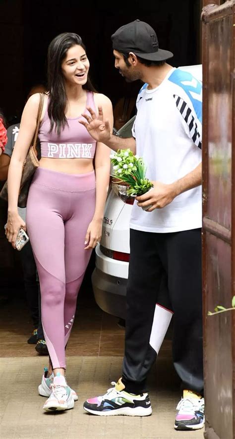 Pin By Prince Kalyan On Ananya Pandey Kiara Advani Hot Pandey Juicy