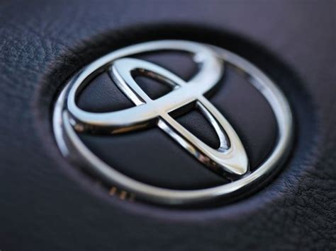 Why Women Love Toyotas Why Women