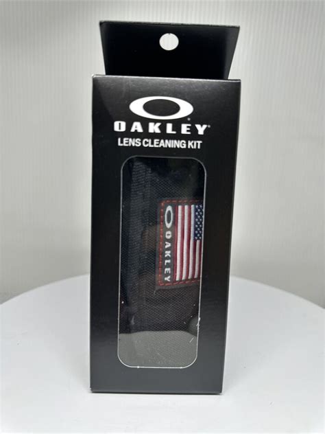 Oakley Eyeglass Cleaning Kit Lens Tactical Field Case Spray Bottle