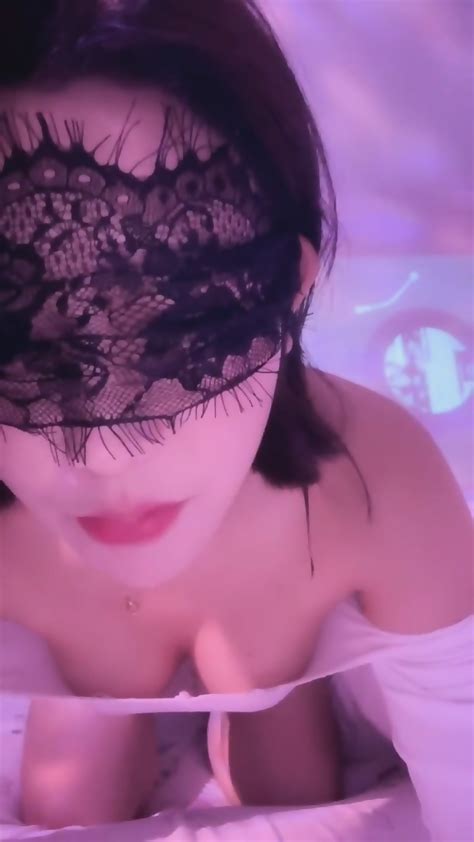 【奶白大兔子】夜店dj女神性感尤物挑逗裸舞道具自慰1 Eporner