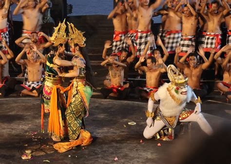 tari kecak dan api uluwatu bali jadwal harga tiket lokasi