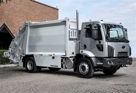 2013 Ford Cargo 1723 Garbage Truck Press Photo Argentina A Photo On