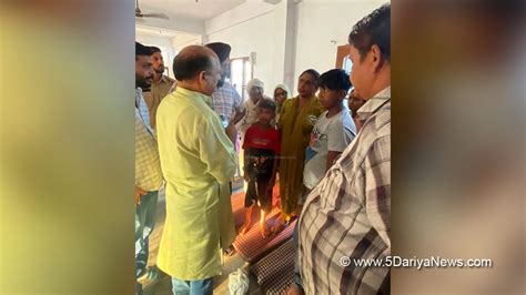 Dr Devinder Kumar Manyal Visits Lodgement Centre Sidh Goriya Mandir Swankha Amidst Cross