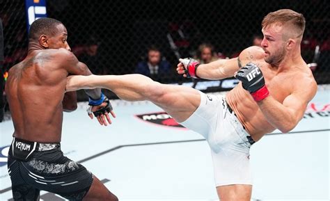 Ufc Louisville Taylor Lapilus Domine Cody Stamann Et Lemporte à La Décision Arts Martiaux