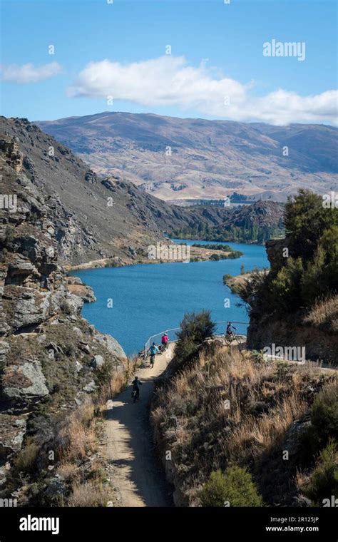 Lake Dunstan Cycle Trail Cromwell Central Otago South Island New