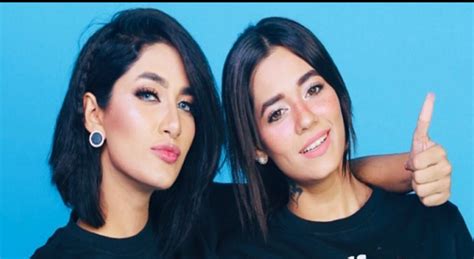 Mathiras Sister Rose Mohammad Sizzles In Saree Video Lens