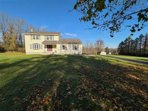 Danielle Zill Barry Realtor