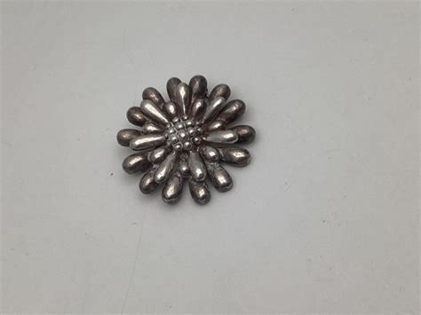 Vintage Large Sterling Silver Raised Flower Leaves Pi Gem