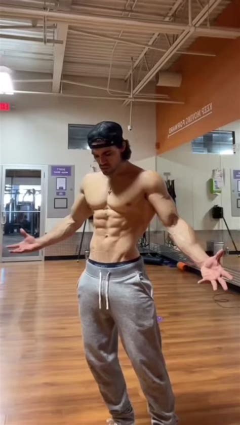 Bearded Jock Johnny Flexes His Stunning Ripped Body