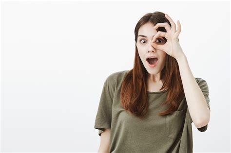 Foto De Est Dio De Uma Linda Garota Morena Foto Gr Tis