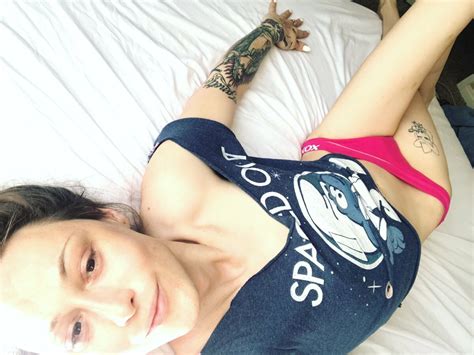 Teaka Mesitas Rules Social Medias Photo 24