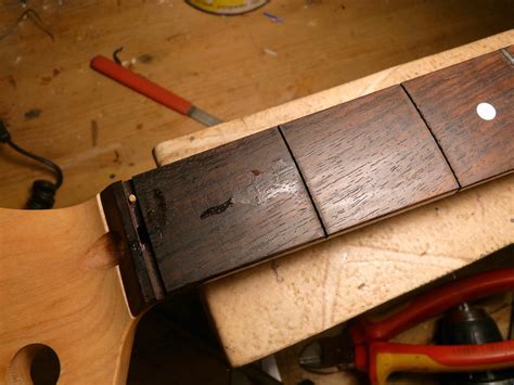 Ремонт одностороннего анкера на Fender Jazz Bass — E B G D A E