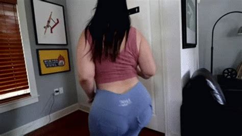 Ineed2pee Ipod Milah Romanov Piss Gushing Tight Yoga Pants Ineed2pee